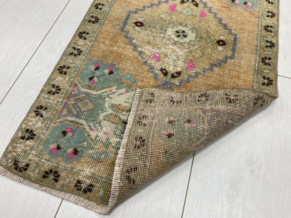 Small Vintage Rug, 1960s for sale at Pamono