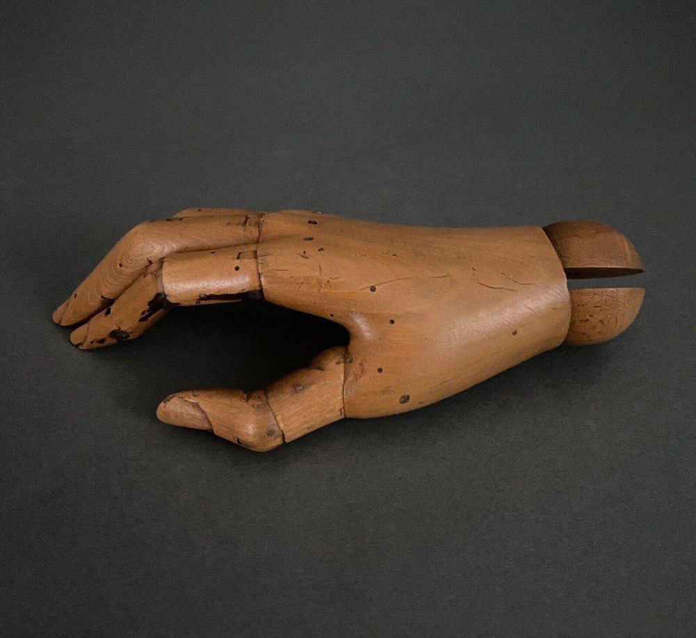 Early 20th Century Articulated Wooden Painters Hand for sale at Pamono