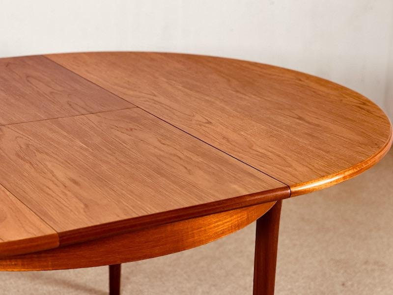 Round Dining Table from Meredew for sale at Pamono