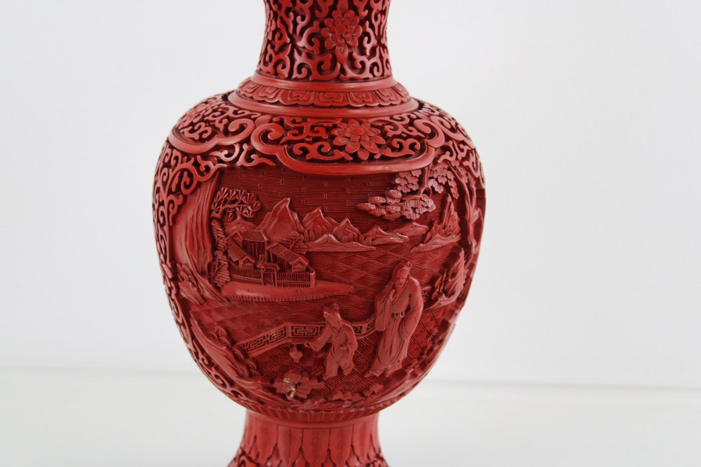 Vintage Chinese Lacquer Vase for sale at Pamono