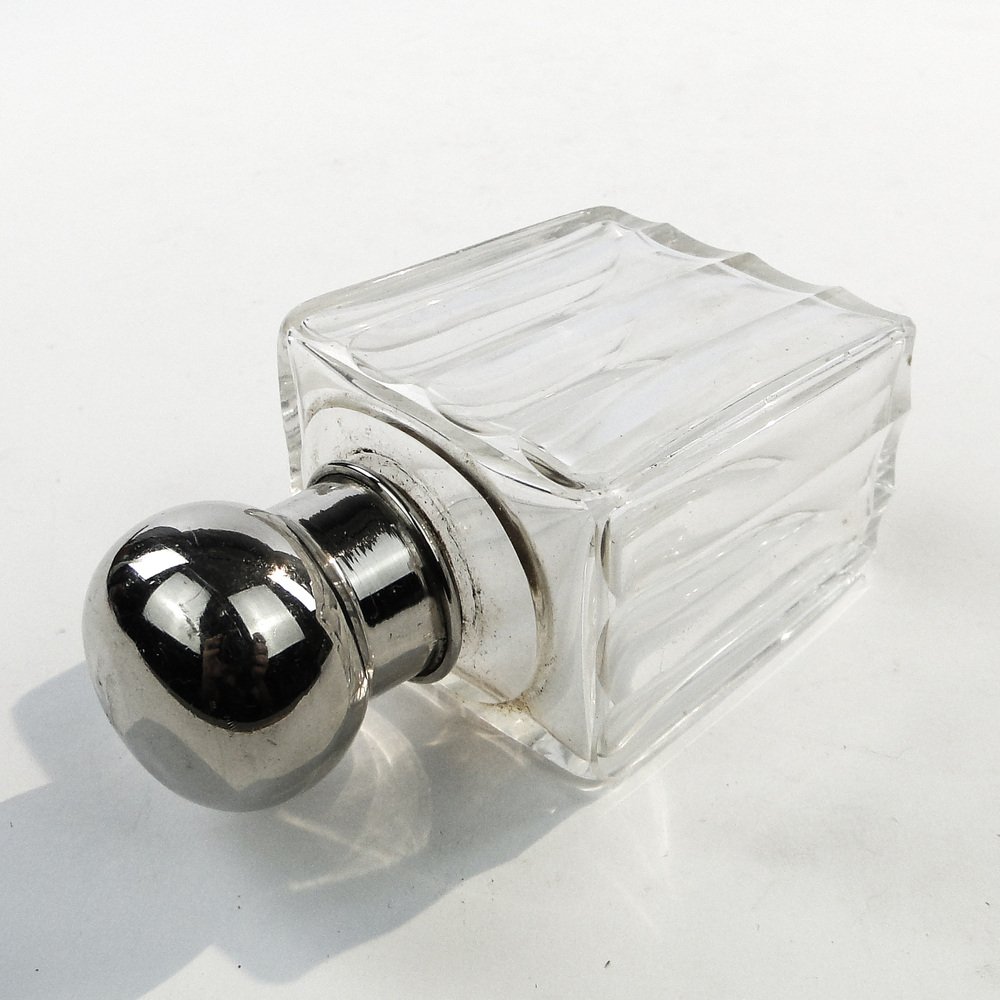 Art Deco Crystal Flask, France, 1930s for sale at Pamono