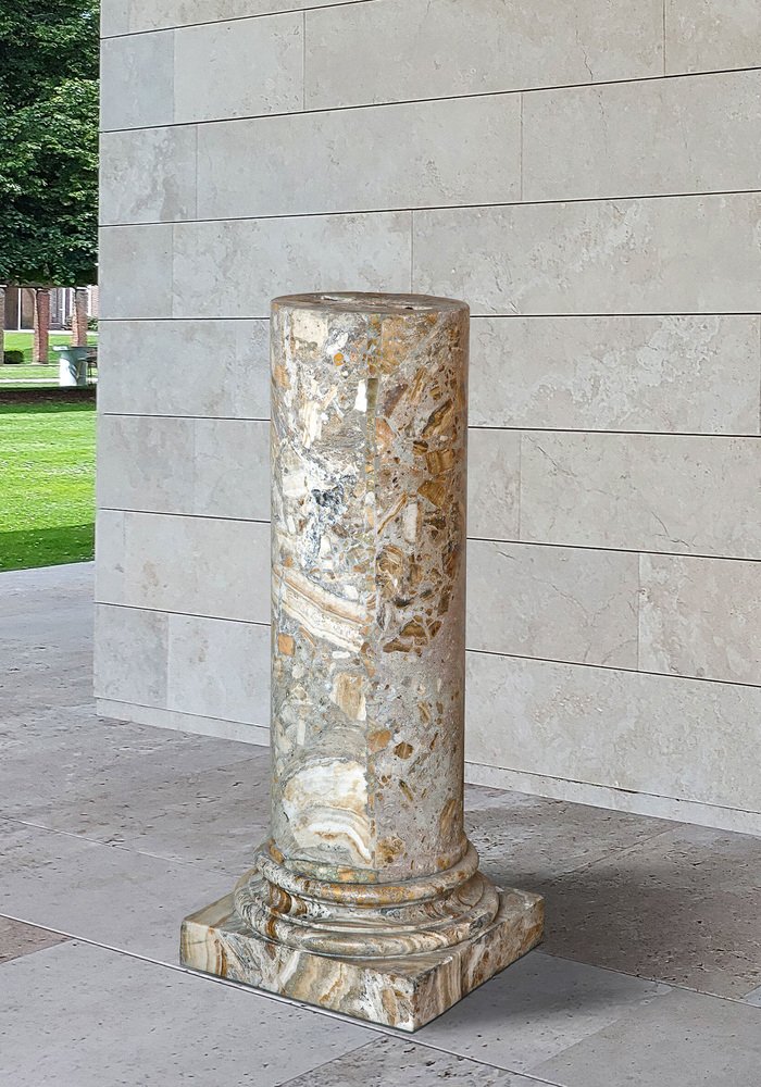 Colonna antica in marmo brecciato, Italia, inizio XIX secolo in vendita ...