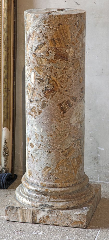 Colonna antica in marmo brecciato, Italia, inizio XIX secolo in vendita ...