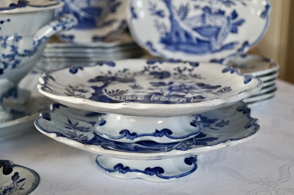 Antique Dutch Tableware, 1900, Set of 24 for sale at Pamono