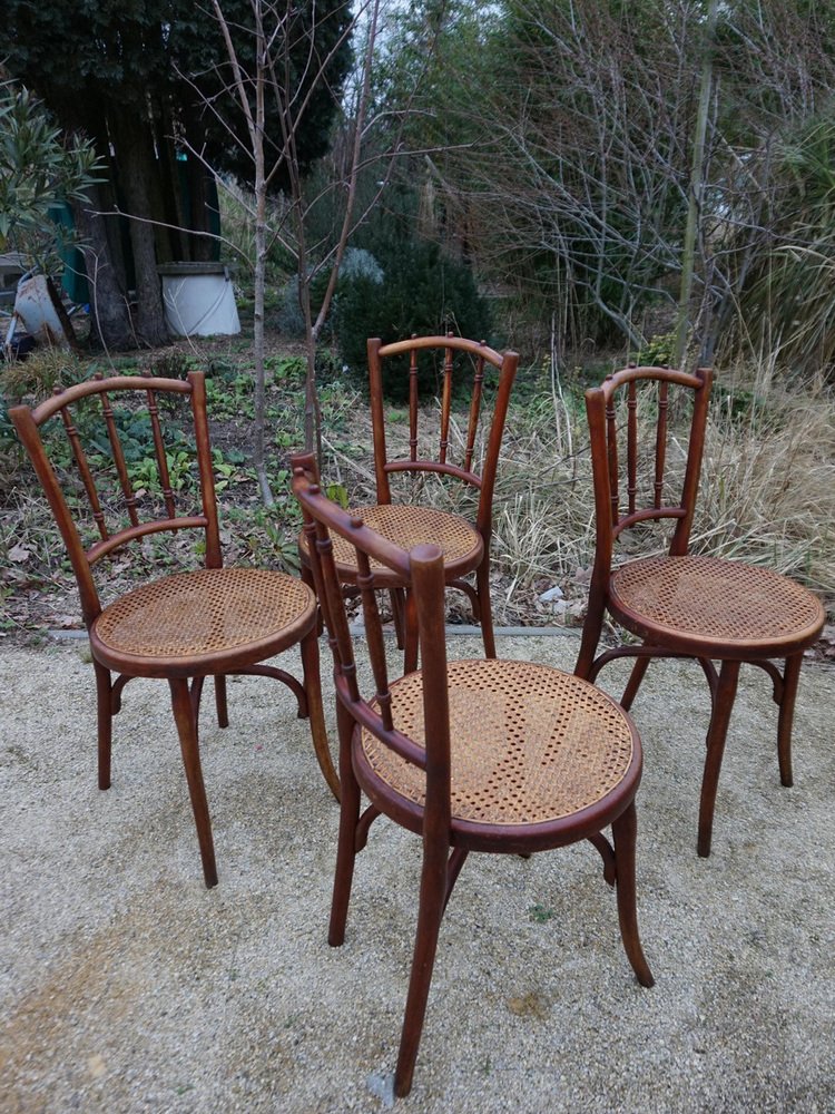 No. 66 Bistro Dining Chairs from Thonet, Vienna, Austria, 1910s, Set of 4 for sale at Pamono