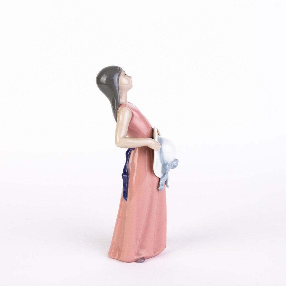 Serene Dreamer Figurine in Porcelain from Lladro for sale at Pamono