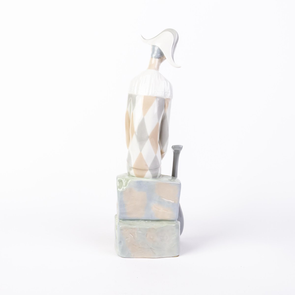 Porcelain Harlequin with Mandolin Figure from Lladro for sale at Pamono