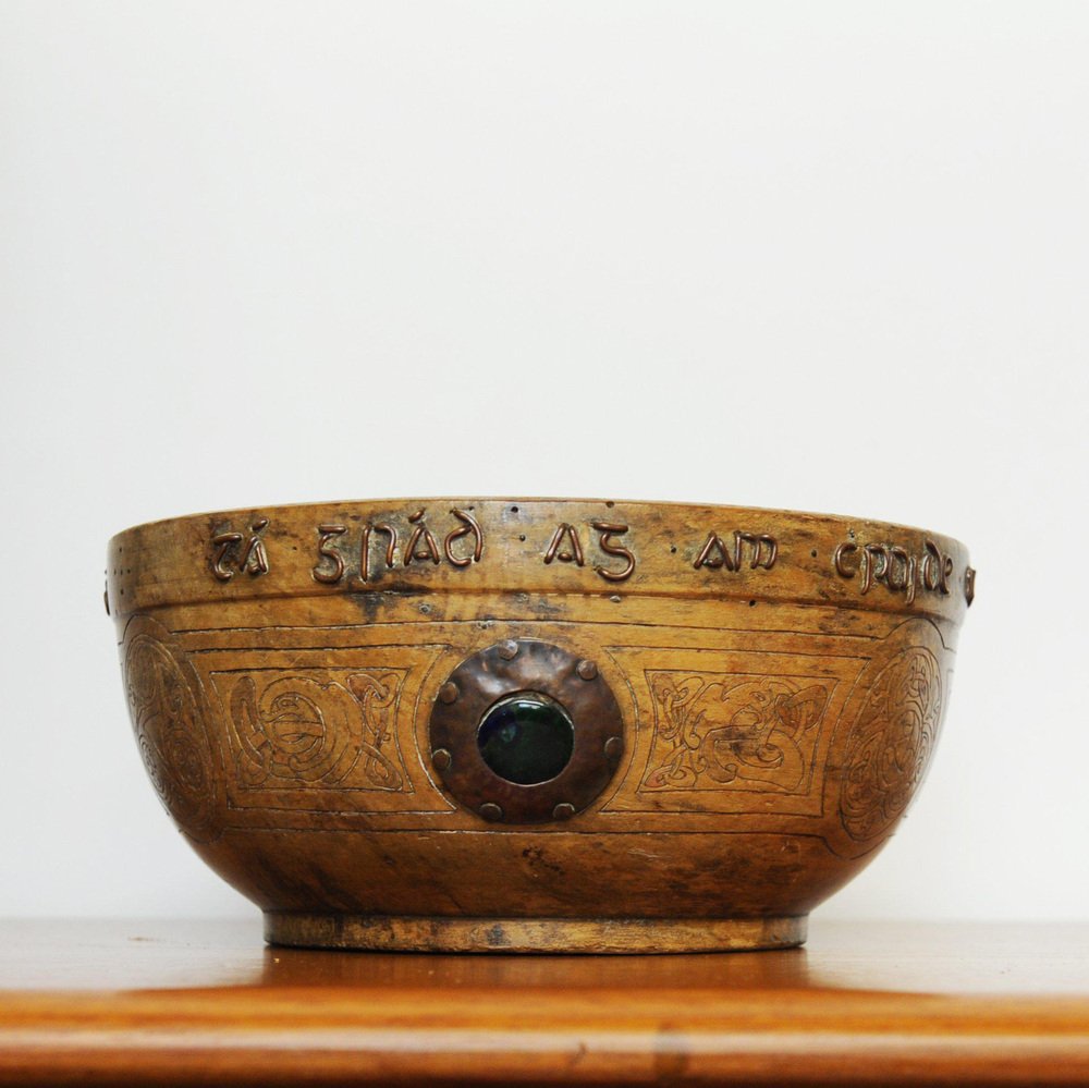 Early 20th Century Irish Arts and Crafts Turned Treen Celtic Bowl ...