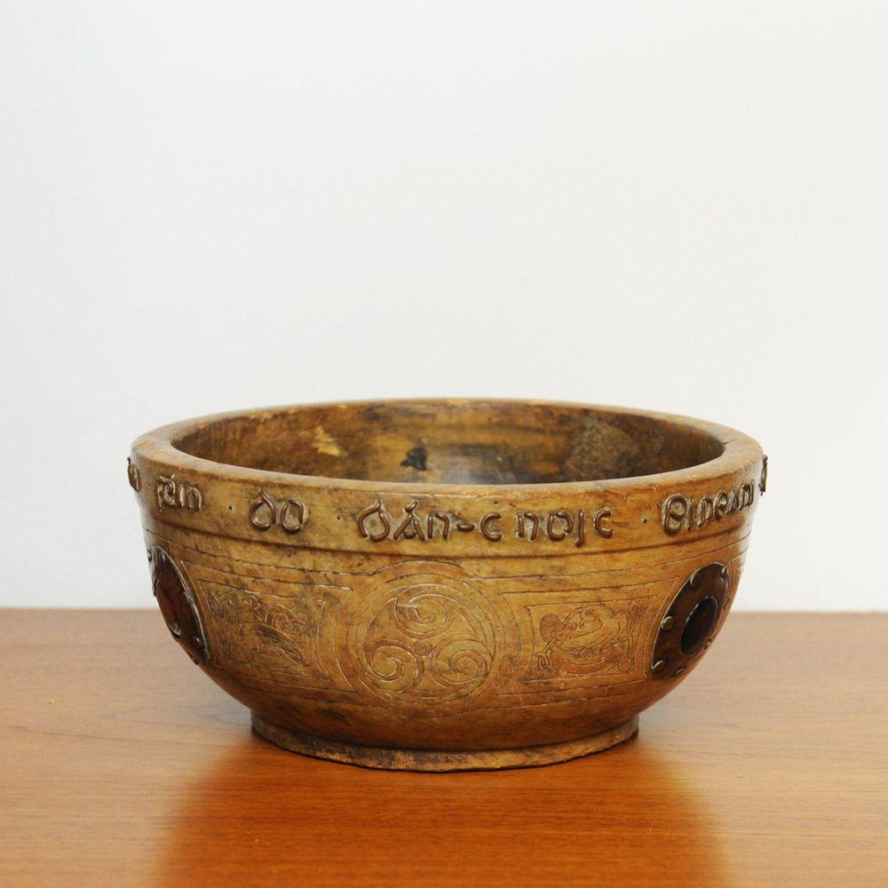 Early 20th Century Irish Arts and Crafts Turned Treen Celtic Bowl ...
