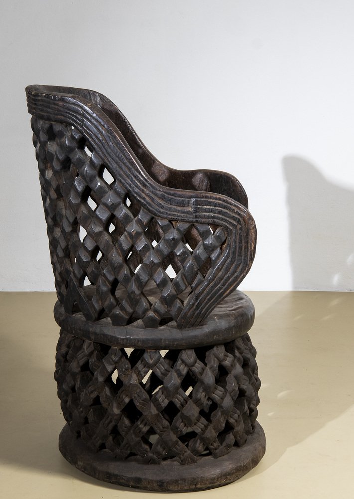 African Sculpted Bamileké Throne Chair, 1980s for sale at Pamono