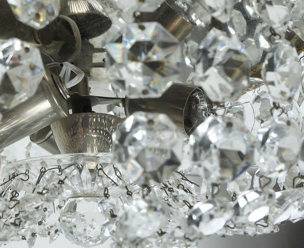 Hollywood Regency Kristallglas Deckenlampe Plafoniere mit Glaskristallen, Messing & Metall ...