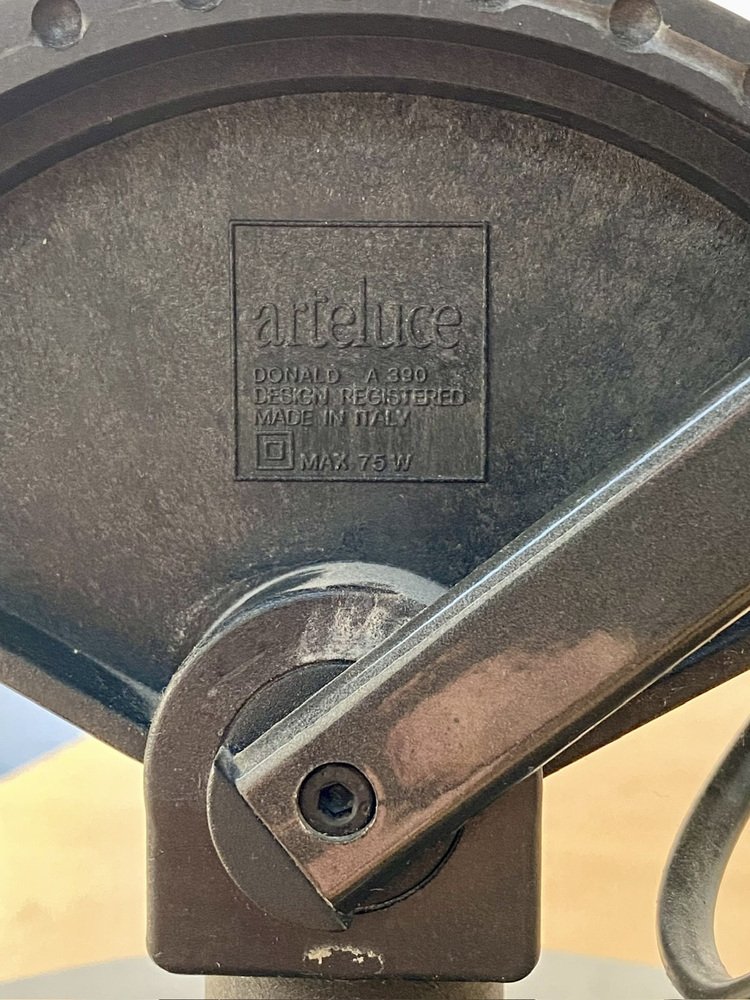 Donald Table Lamp Model A390 by Perry King, Santiago Miranda ...