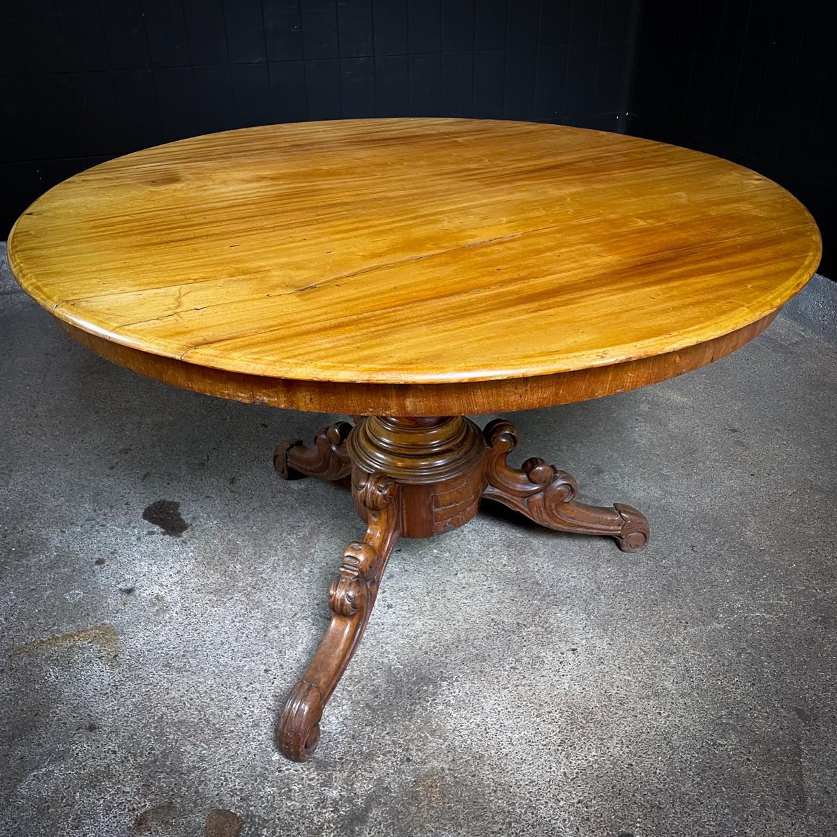 Round Wooden Dining Table for sale at Pamono