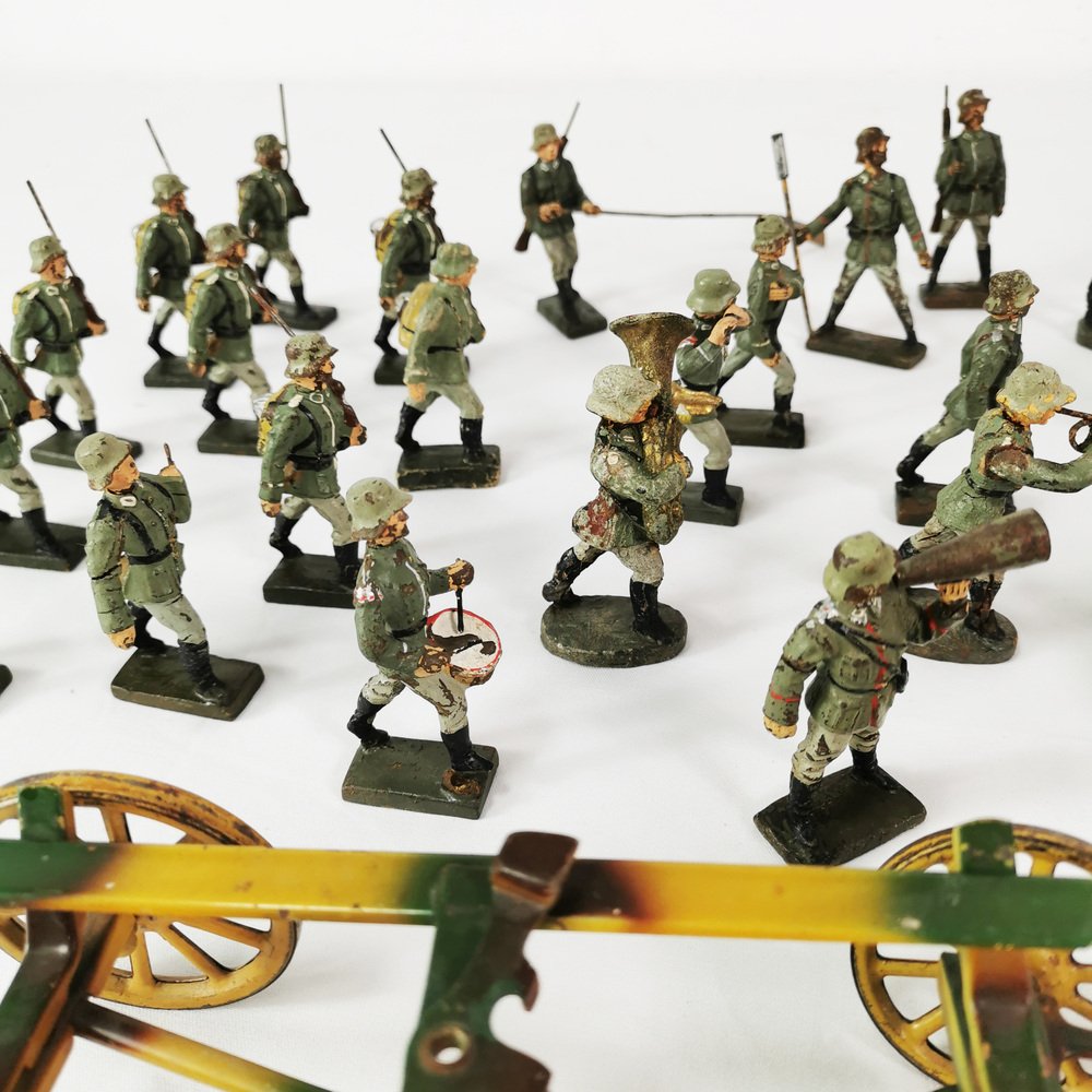 German Soldier Figurines, 1930s, Set of 40 for sale at Pamono