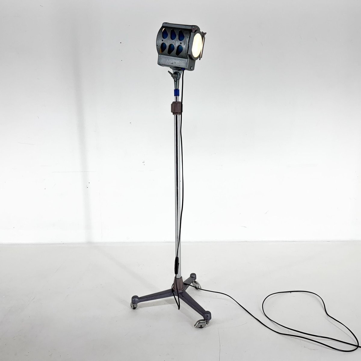Mid-Century Adjustable Italian Cinema Floor Lamp, 1960s for sale at Pamono