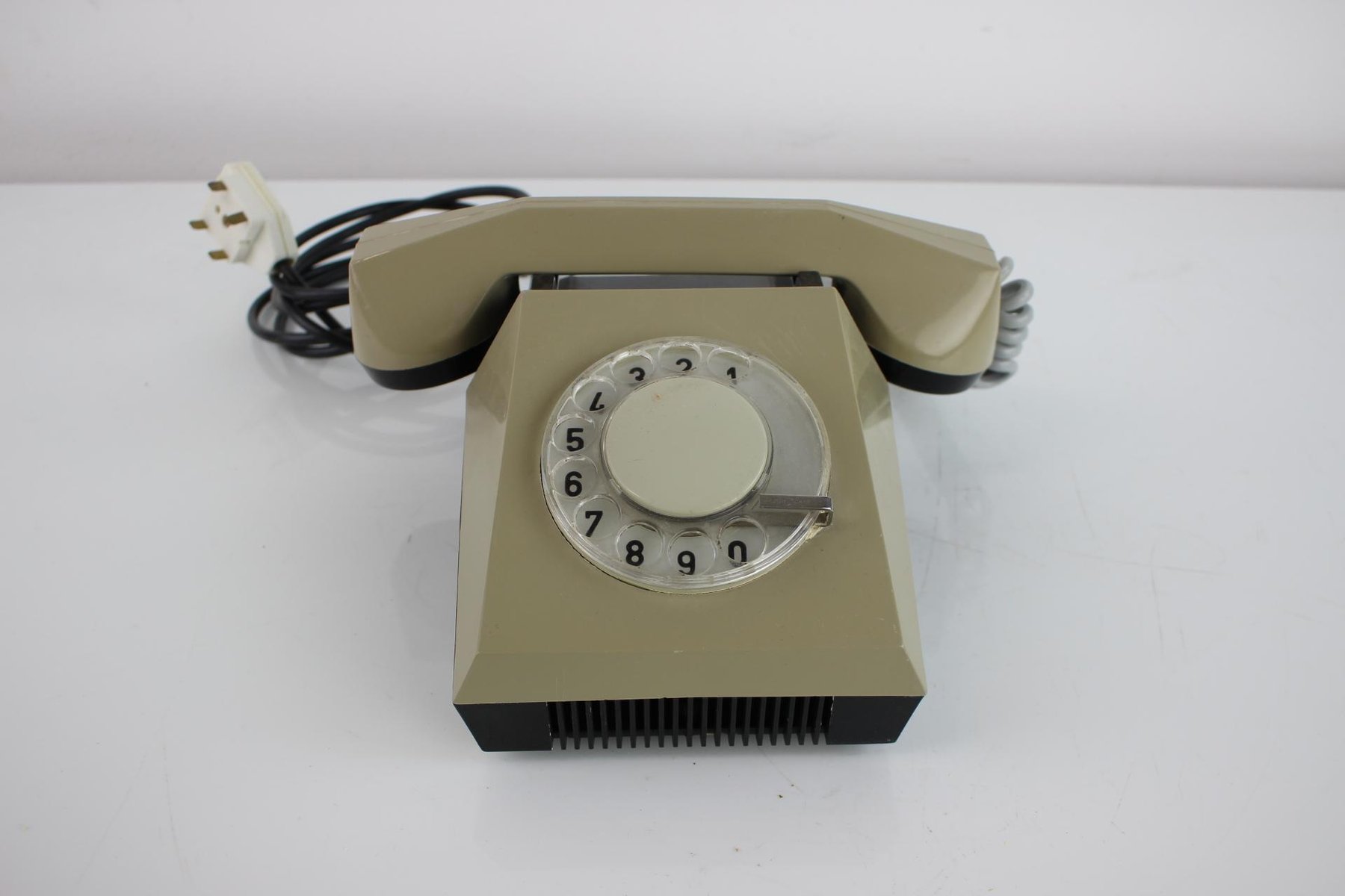Mid-Century Functional Tesla AS20 Phone, Czechoslovakia, 1979 for sale ...