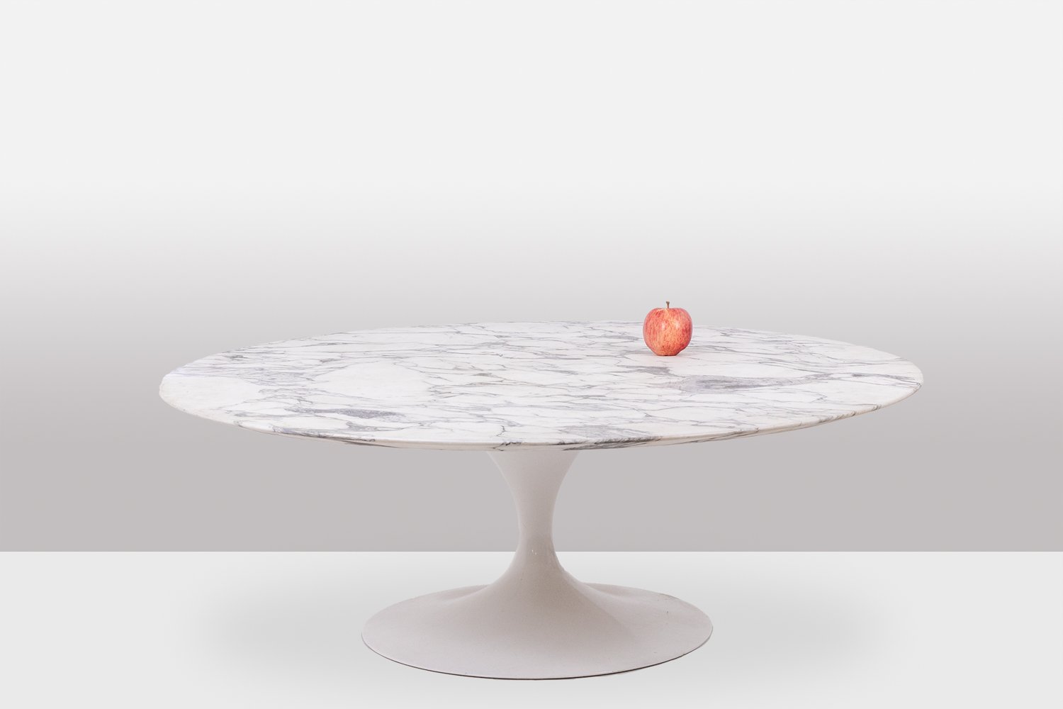 Table Basse Tulip en Marbre par Eero Saarinen pour Knoll International ...