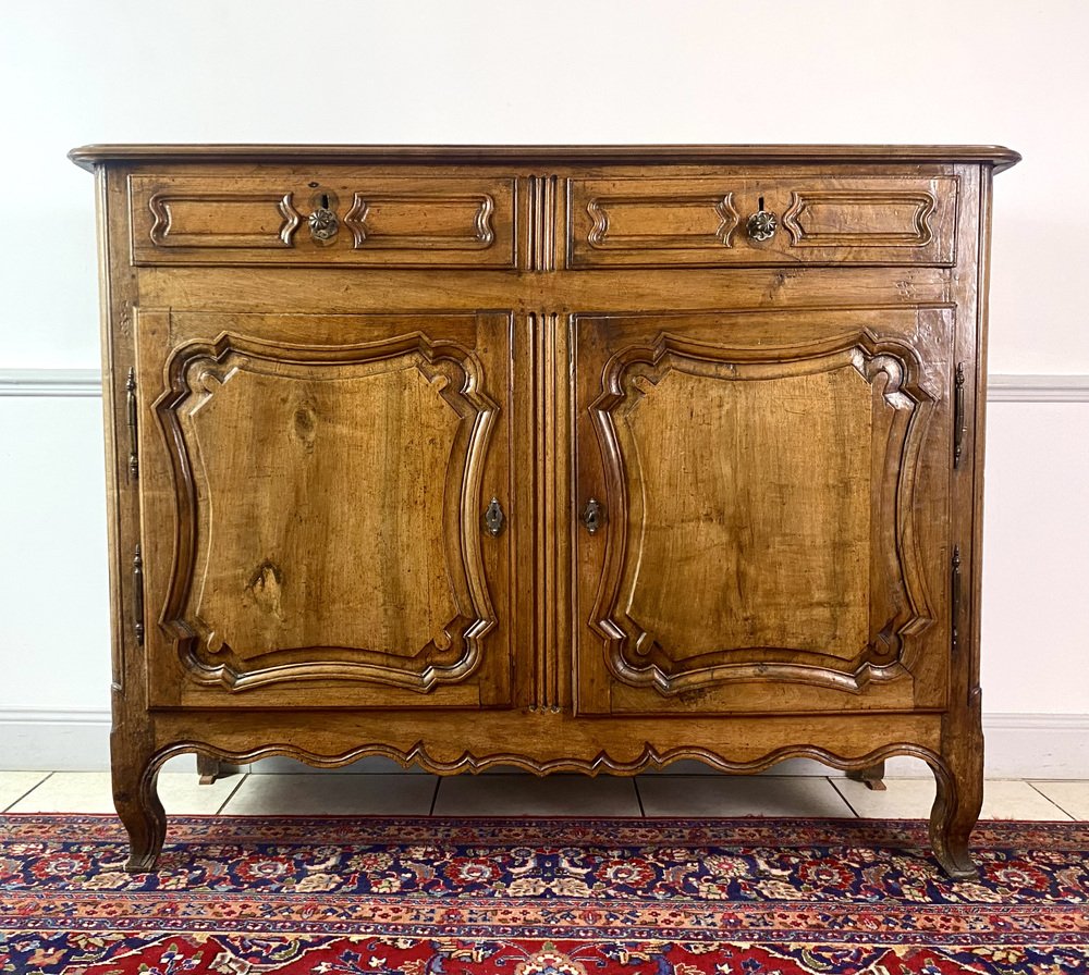 French Provençal Louis XV Sideboard in Walnut, 1750s for sale at Pamono