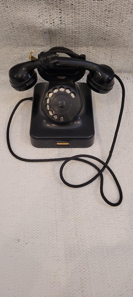 Italian Phone in Bachelite from SAF Nat Milan, 1950s for sale at Pamono