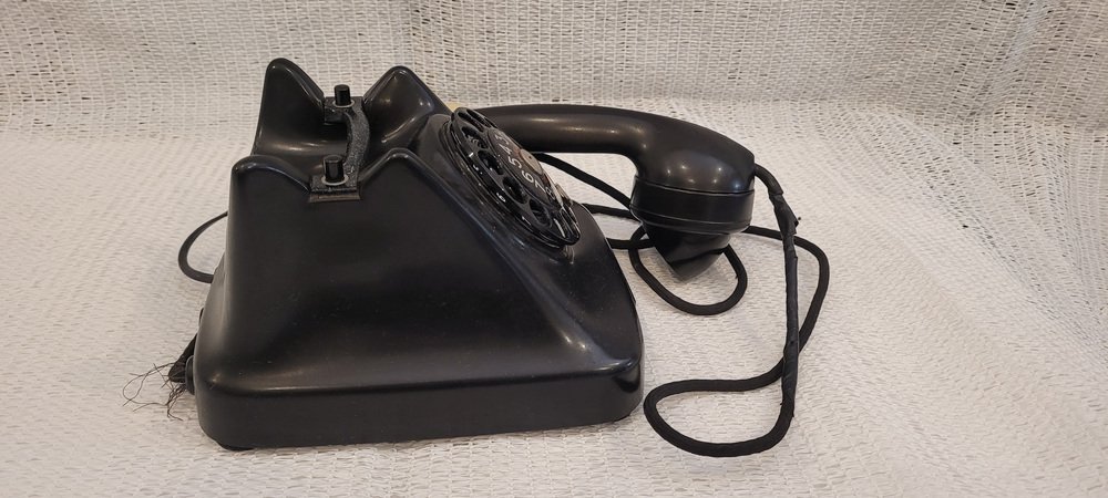Vintage Swedish Phone in Bakelite attributed to Ericsson, 1950s for ...