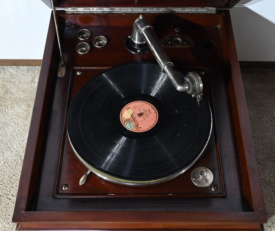 Model VII Phonograph in Mahogany from Silvertone, 1920s for sale at Pamono