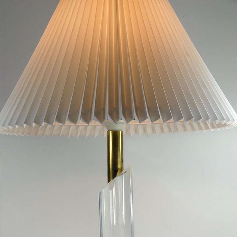 French Acrylic Column Table Lamp, 1990s for sale at Pamono