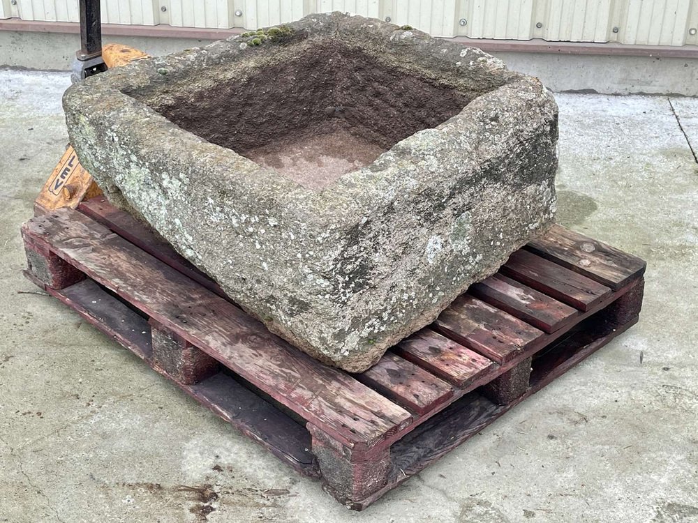 19th Century Square Trough in Breton Granite for sale at Pamono
