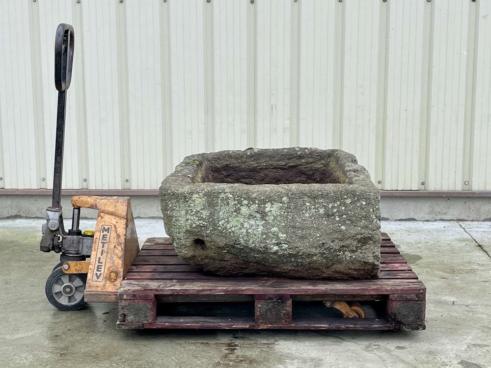 19th Century Square Trough in Breton Granite for sale at Pamono