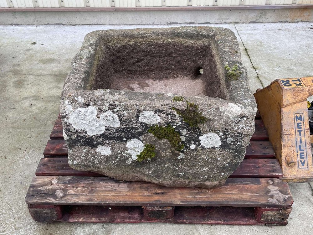 19th Century Square Trough in Breton Granite for sale at Pamono