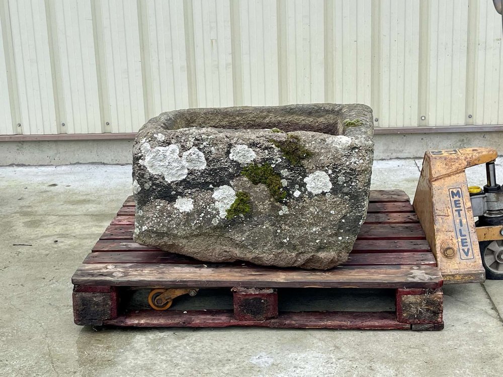 19th Century Square Trough in Breton Granite for sale at Pamono