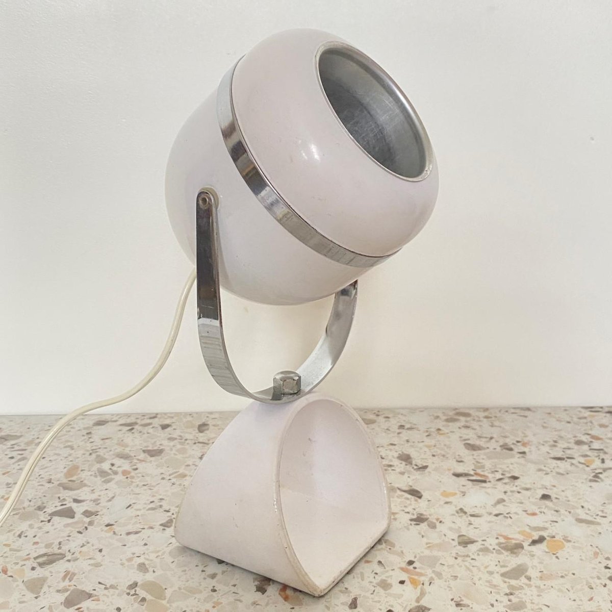 Space Age White Eyeball Table Lamp, 1960s for sale at Pamono