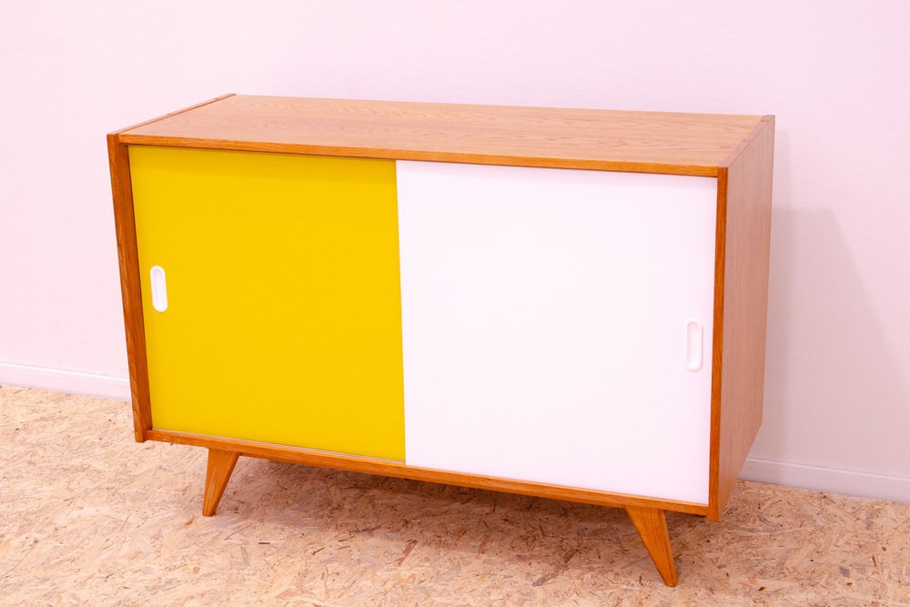 Mid-Century U-452 Sideboard by Jiří Jiroutek for Interier Praha, 1960s for sale at Pamono