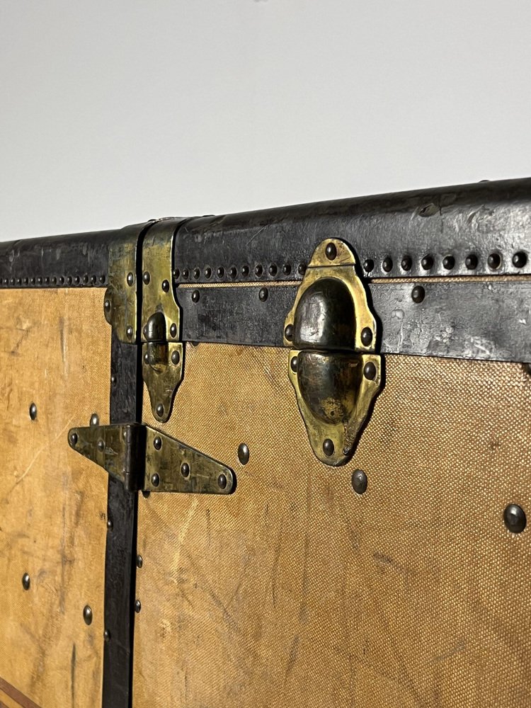 Oshkosh Steamer Trunk, 1890s for sale at Pamono