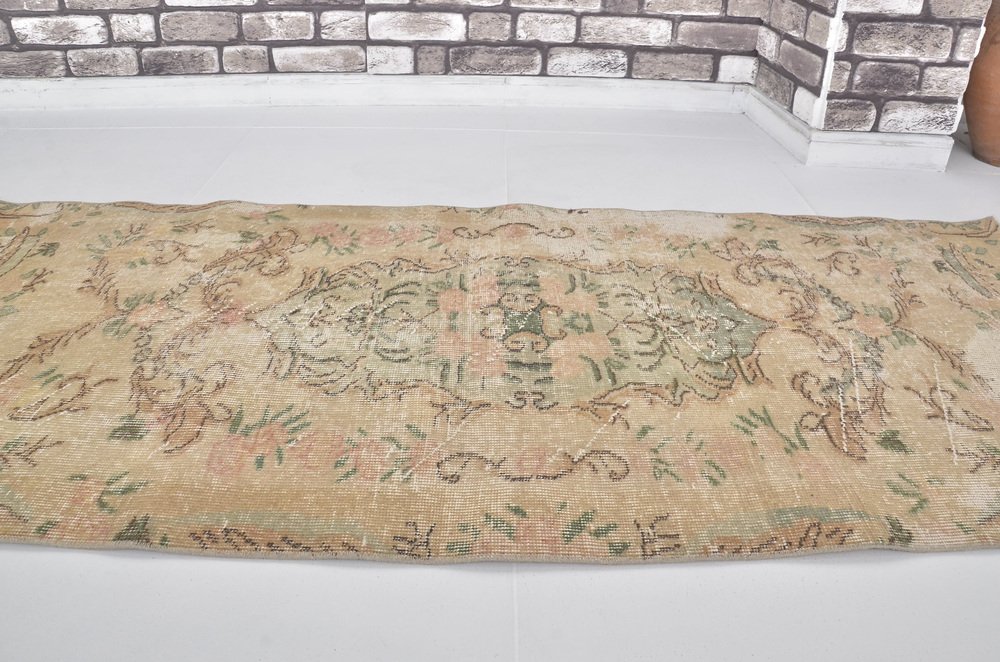 Vintage Turkish Wool Rug, 1960s for sale at Pamono