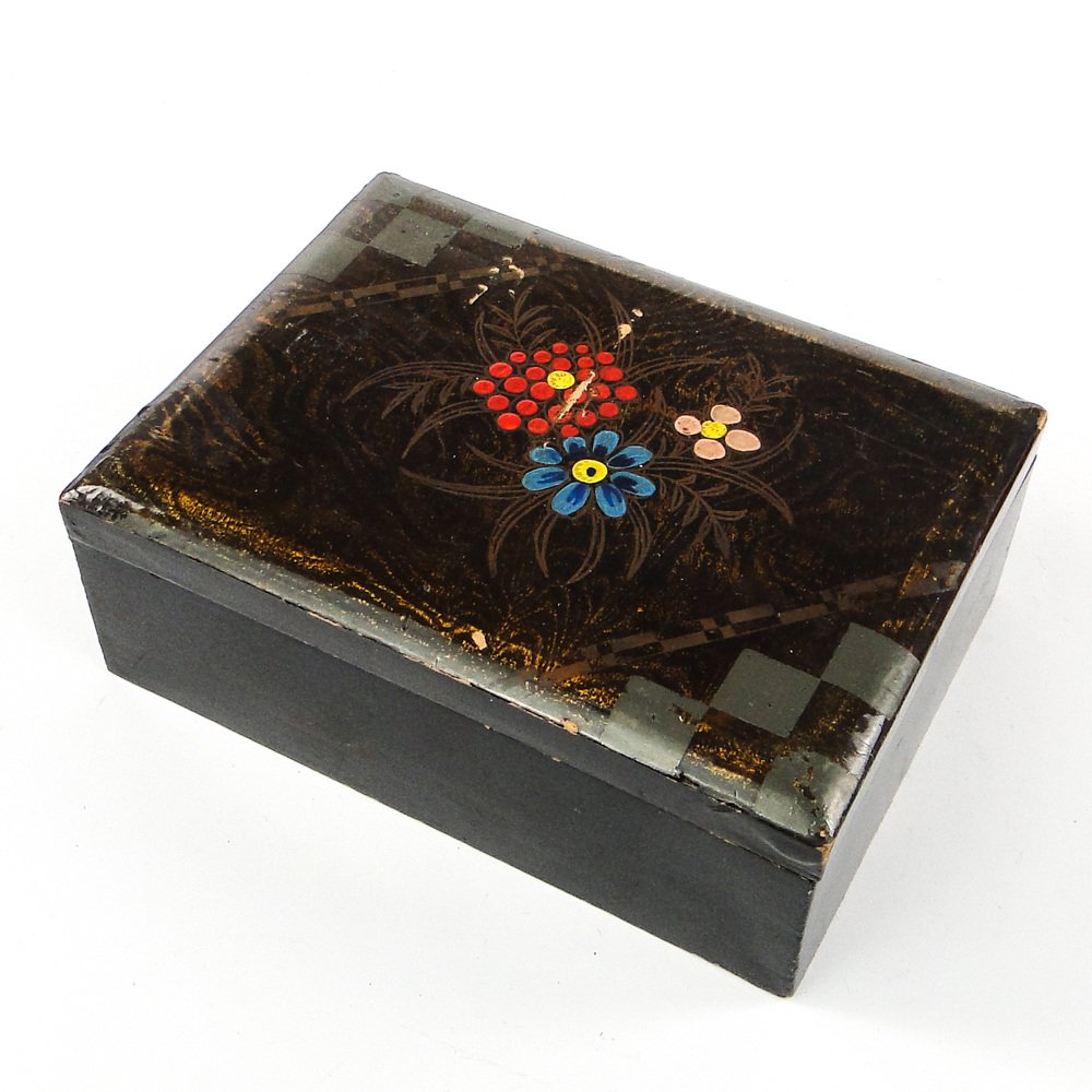 Japanese Lacquerware Box, 1920s for sale at Pamono