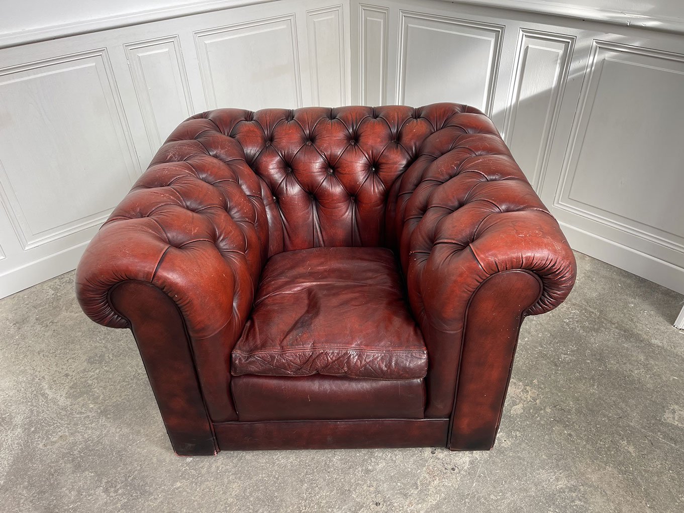 Vintage Chesterfield Chair, 1960s for sale at Pamono
