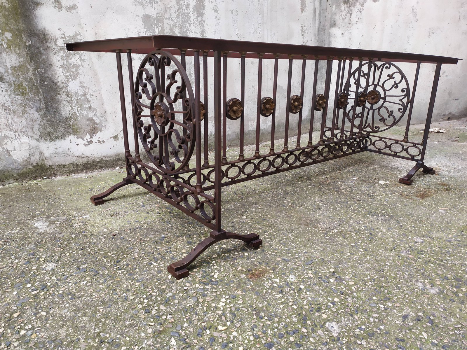 Antique Wrought Iron Table for sale at Pamono