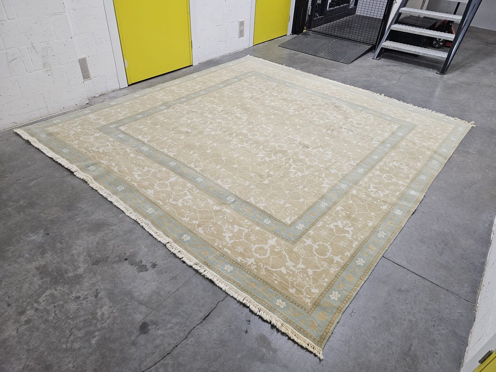 Large Middle Eastern Rug, 1940s for sale at Pamono