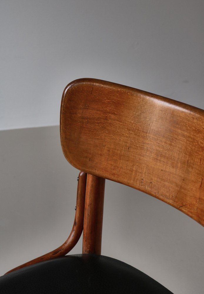 Dan Swivel Chair in Bent Beechwood attributed to Magnus Stephensen for ...