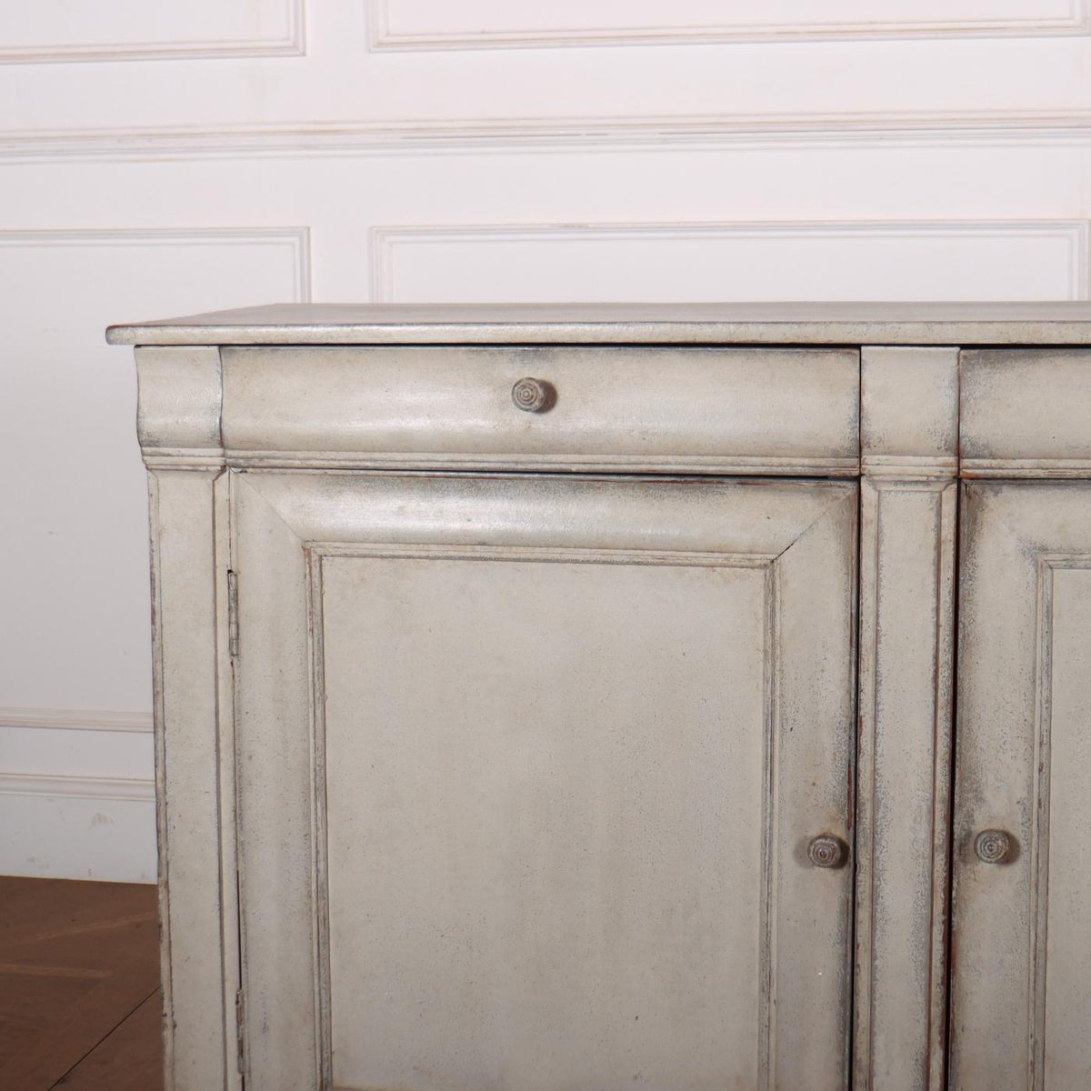 French Painted Narrow Sideboard for sale at Pamono