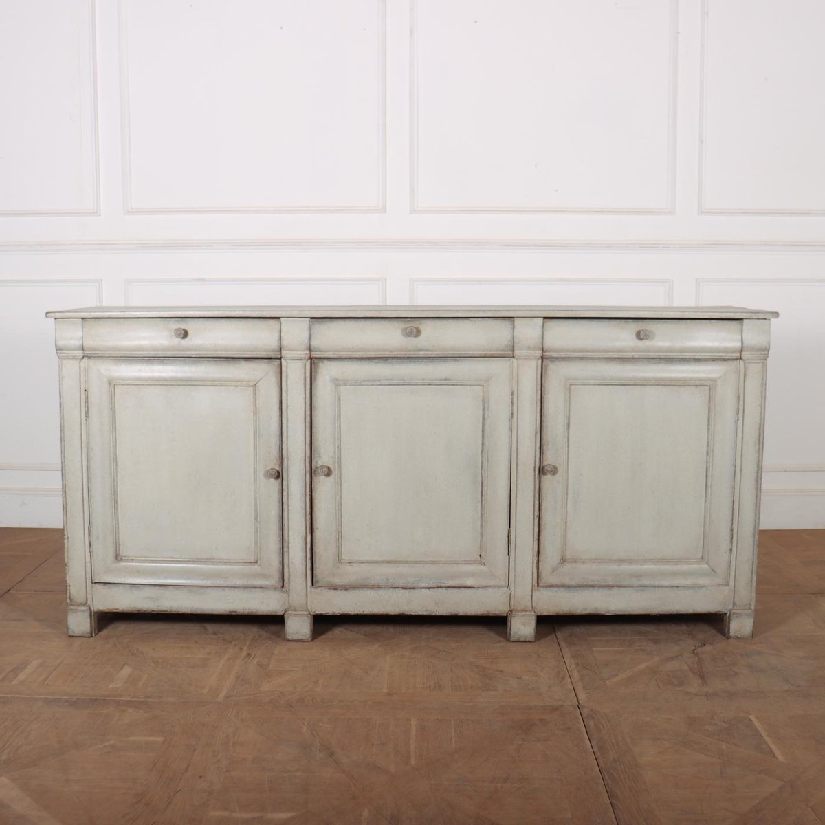 French Painted Narrow Sideboard for sale at Pamono