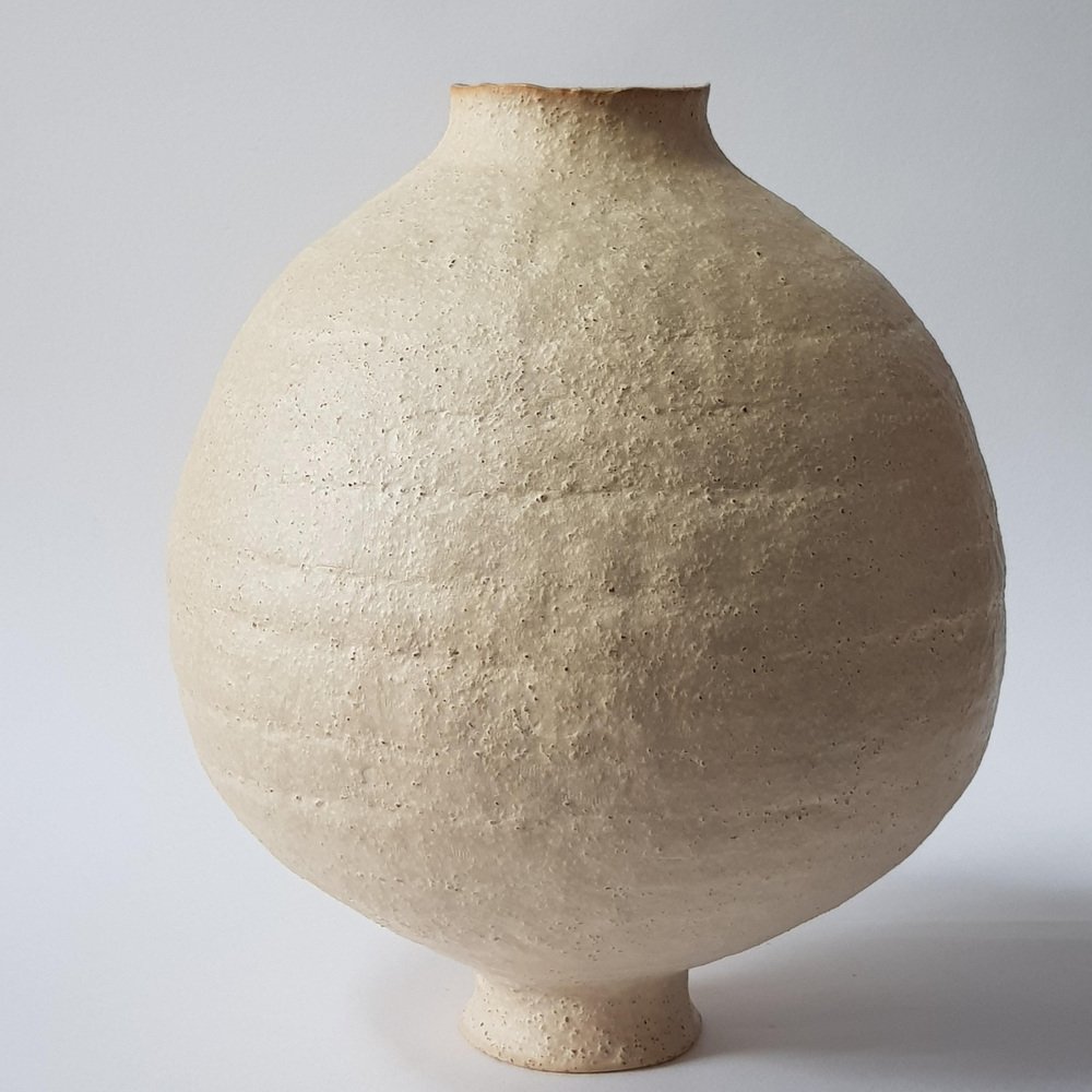 Beige Stoneware Coiled Moon Jar by Elena Vasilantonaki for sale at Pamono
