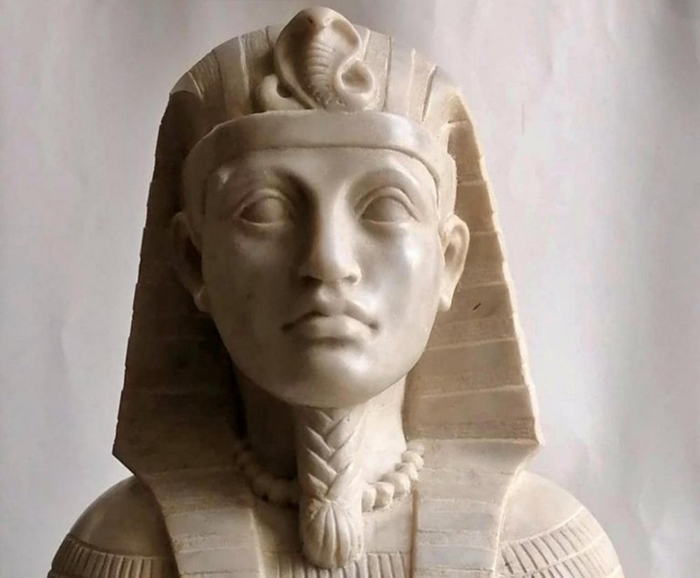 20th Century Italian Sculpture Egyptian Pharaoh Carrara Marble for sale ...