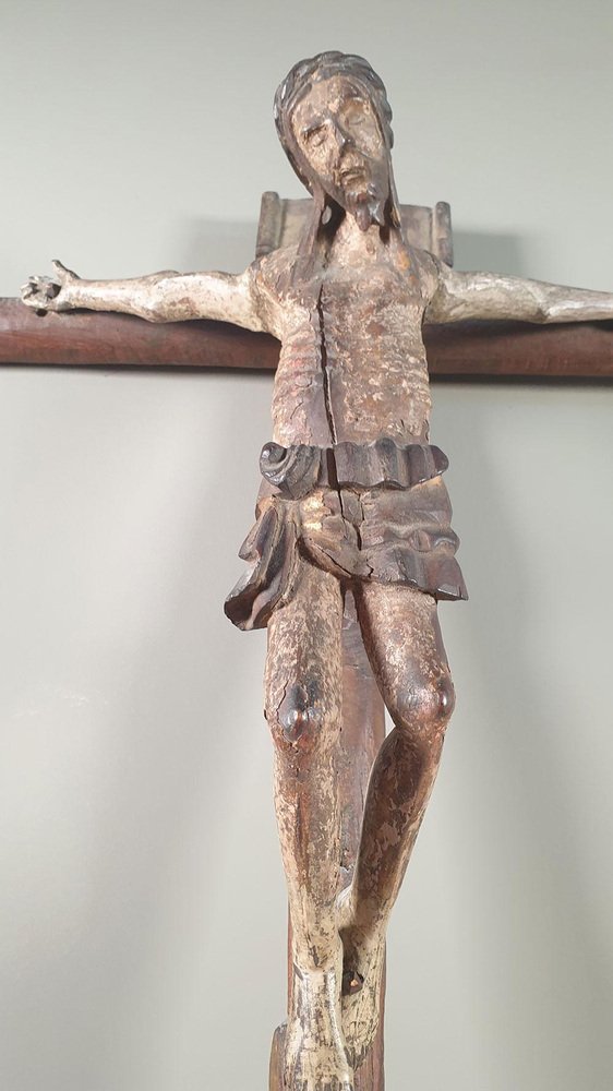 Romanesque Christ, 17th Century, Fruitwood for sale at Pamono