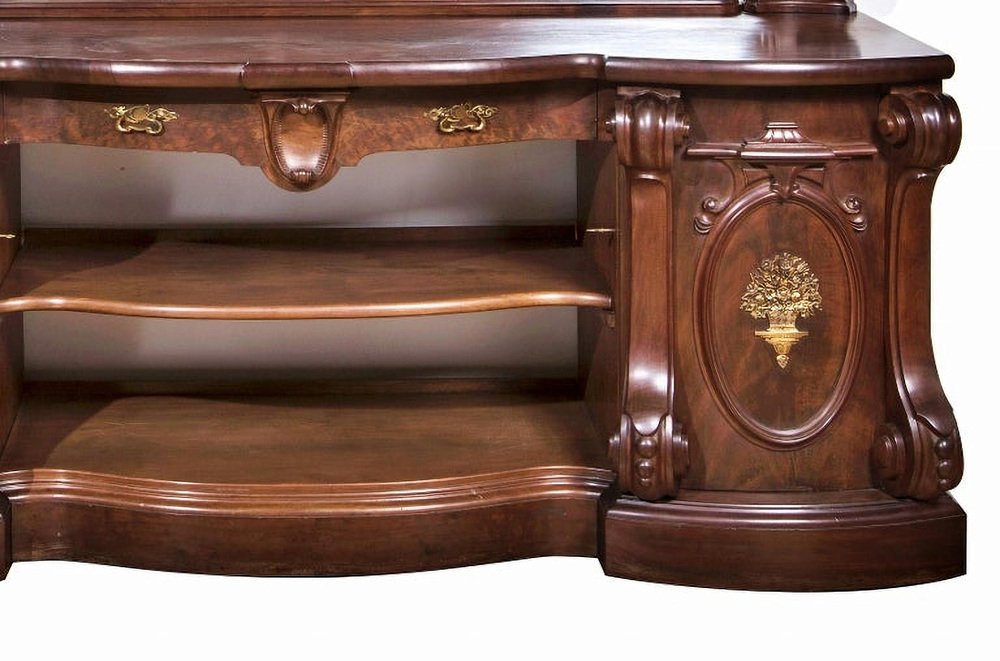 English Victorian Sideboard, 19th Century for sale at Pamono