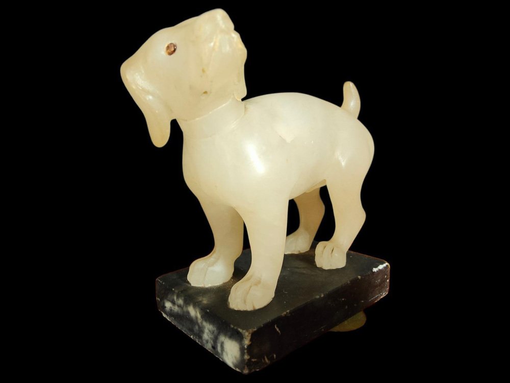Small Alabaster Dog, 19th Century for sale at Pamono