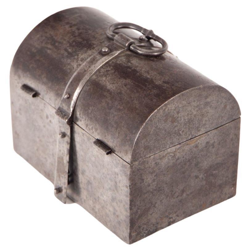 16th Century Nuremberg Box for sale at Pamono