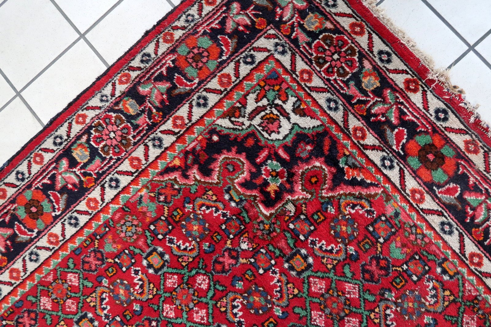 Vintage Middle Eastern Handmade Malayer Rug, 1960s for sale at Pamono