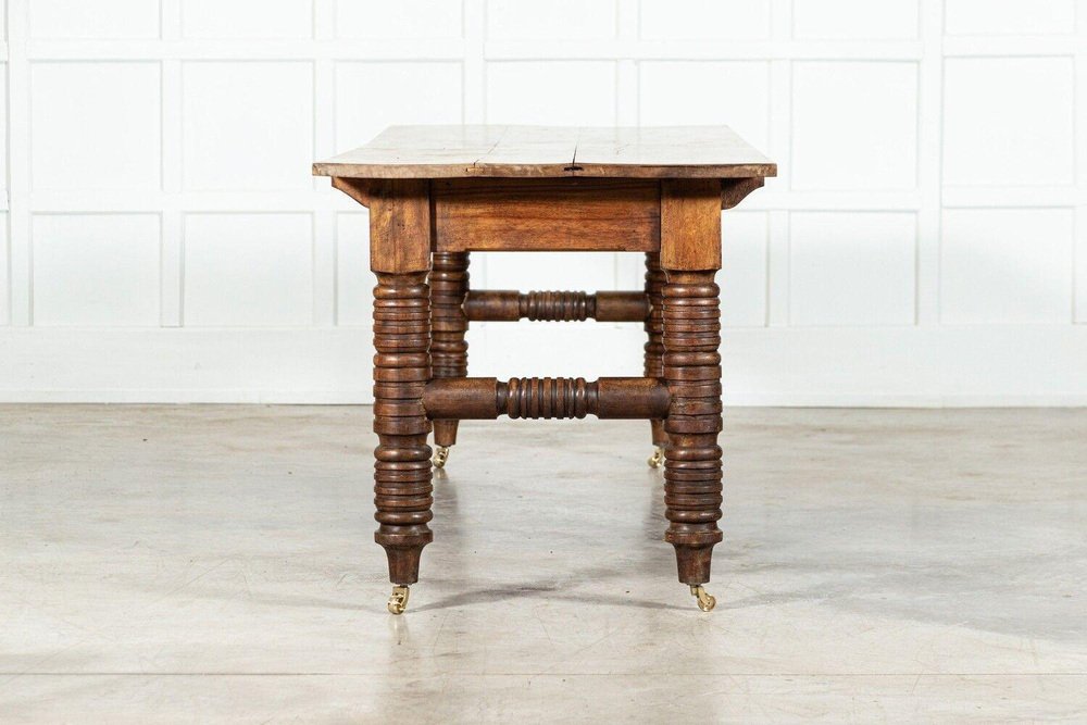 Large 19th Century English Oak Table, 1890s for sale at Pamono