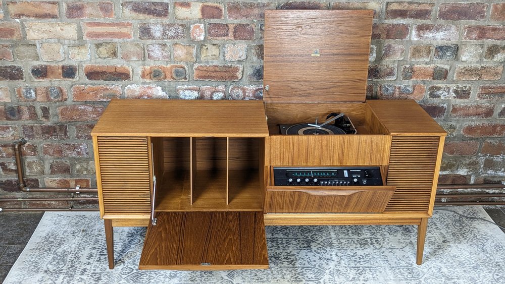 Mid-Century Teak Radiogram Sideboard von Dynatron, 1960er bei Pamono kaufen